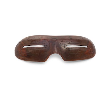 Bonhams : An exceptional pair of ancient Inuit goggles
