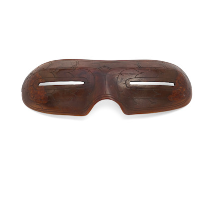 Bonhams : An exceptional pair of ancient Inuit goggles