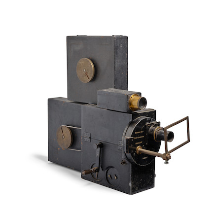 Bonhams : GAUMONT MOTION PICTURE CAMERA 35mm motion picture camera ...