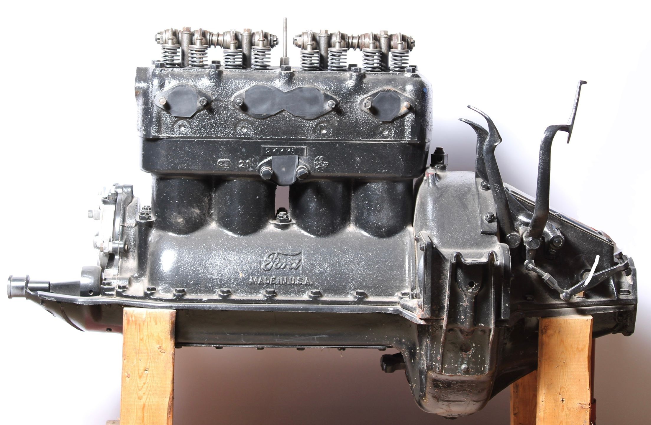 Bonhams Cars : A high-performance Ford Model T engine,