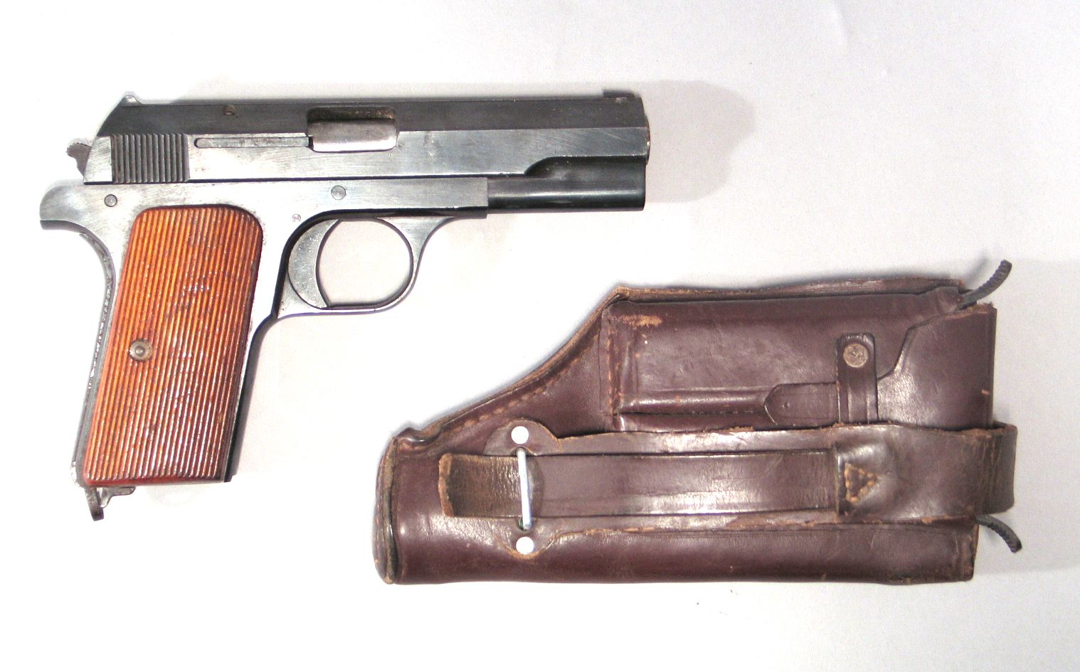 Bonhams : A Femaru Model 37M semi-automatic pistol