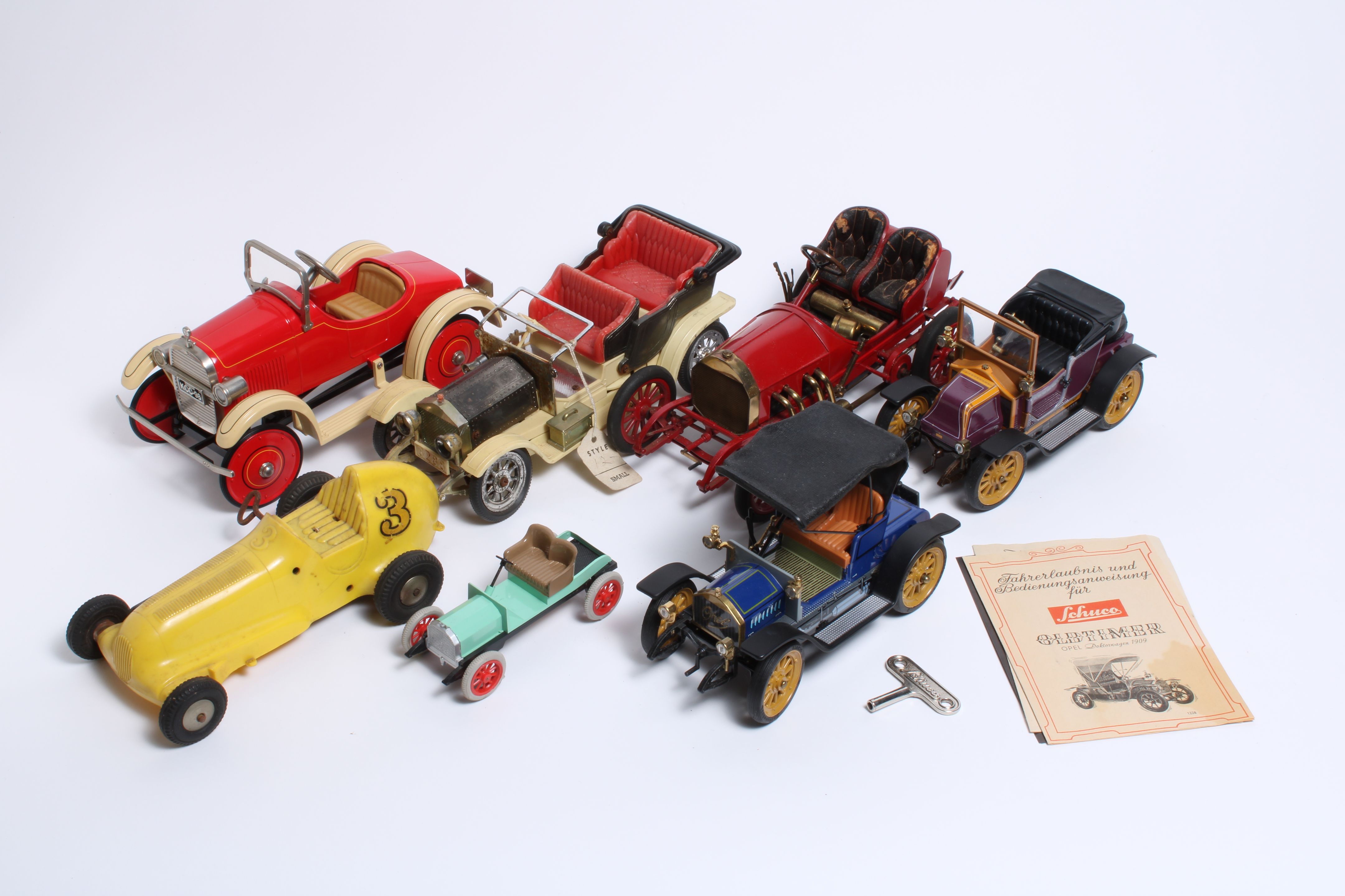 Bonhams Cars : Seven toy and model cars, (7)