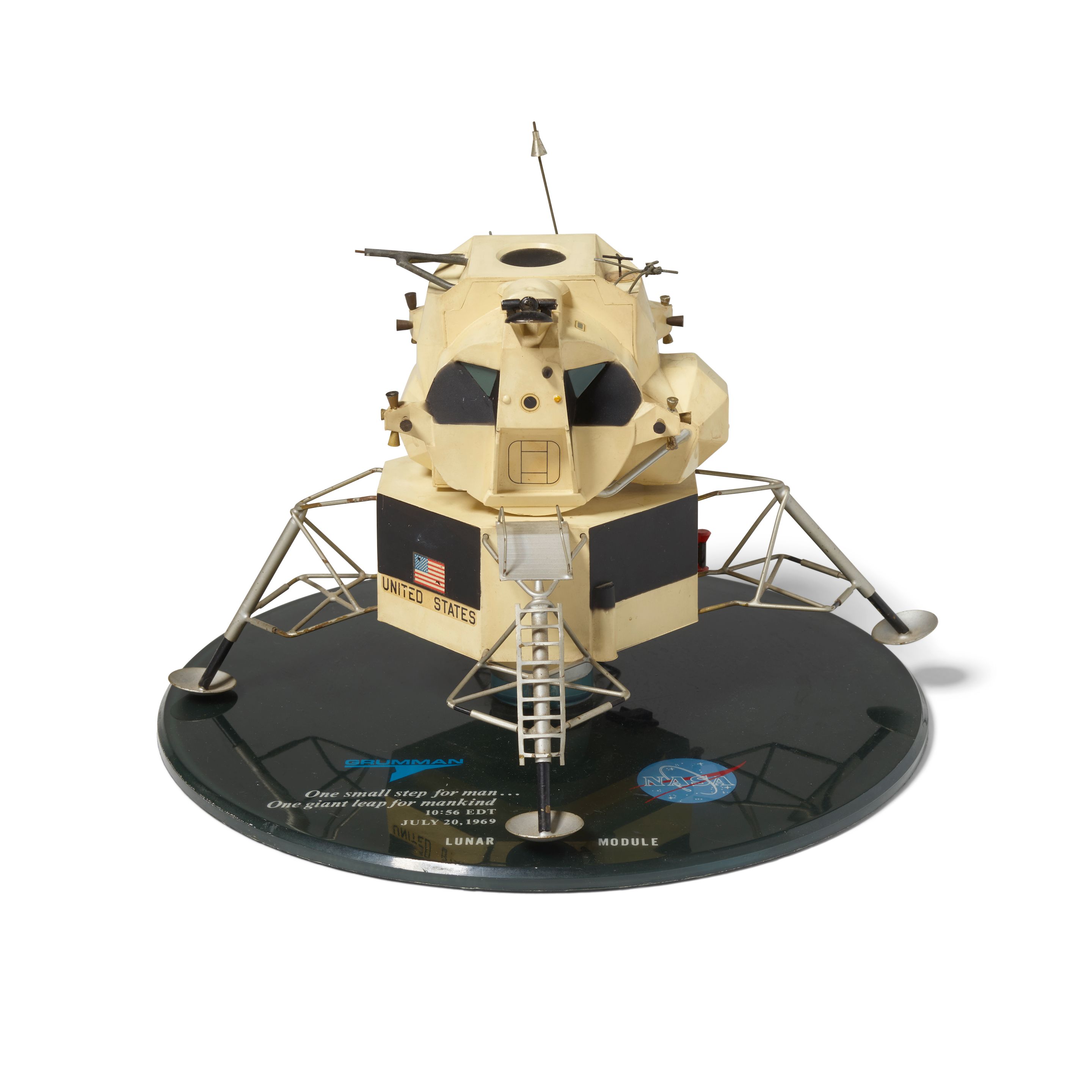 Bonhams : APOLLO 11 LUNAR MODULE CONTRACTOR'S MODEL. Mixed materials ...