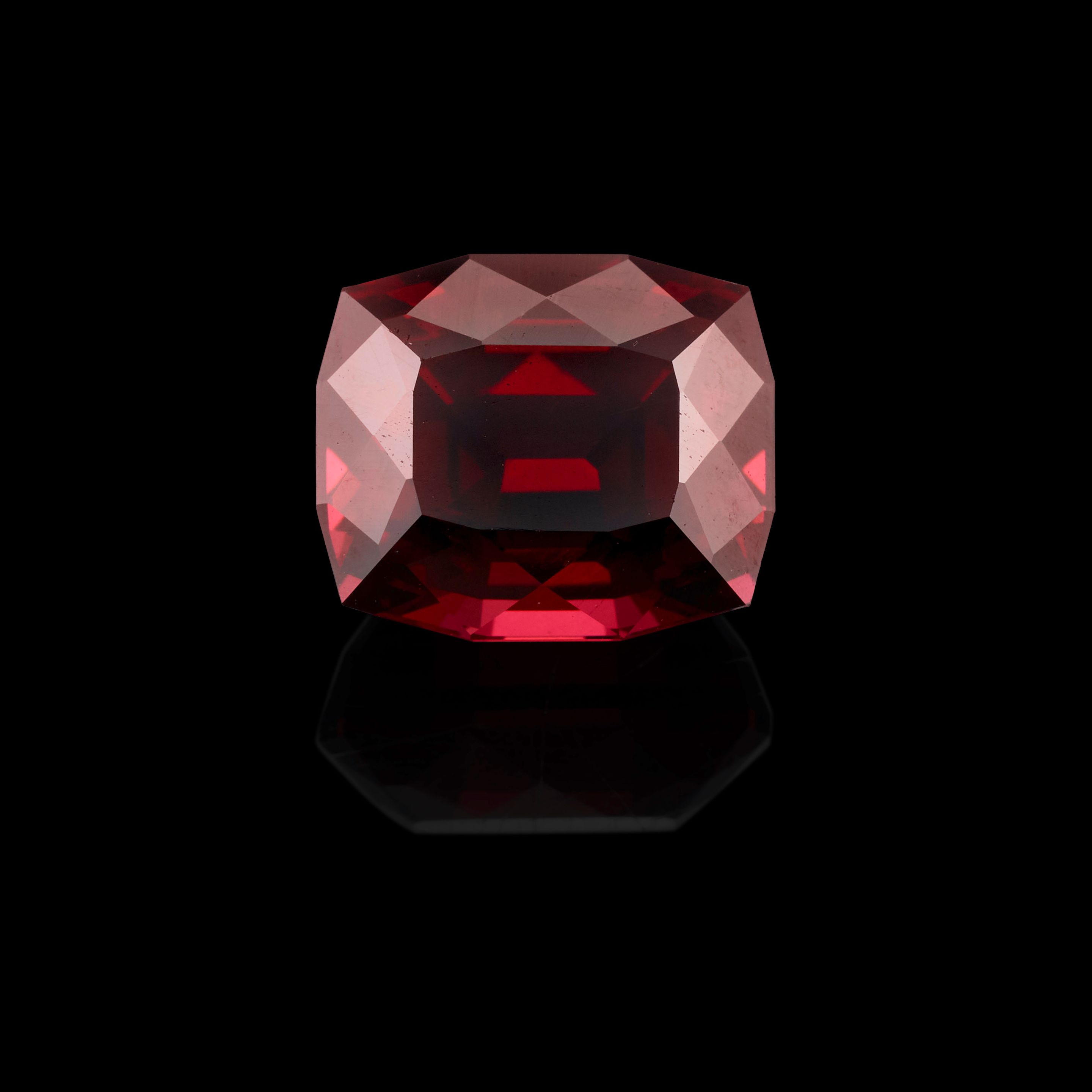 Bonhams : Rhodolite Garnet