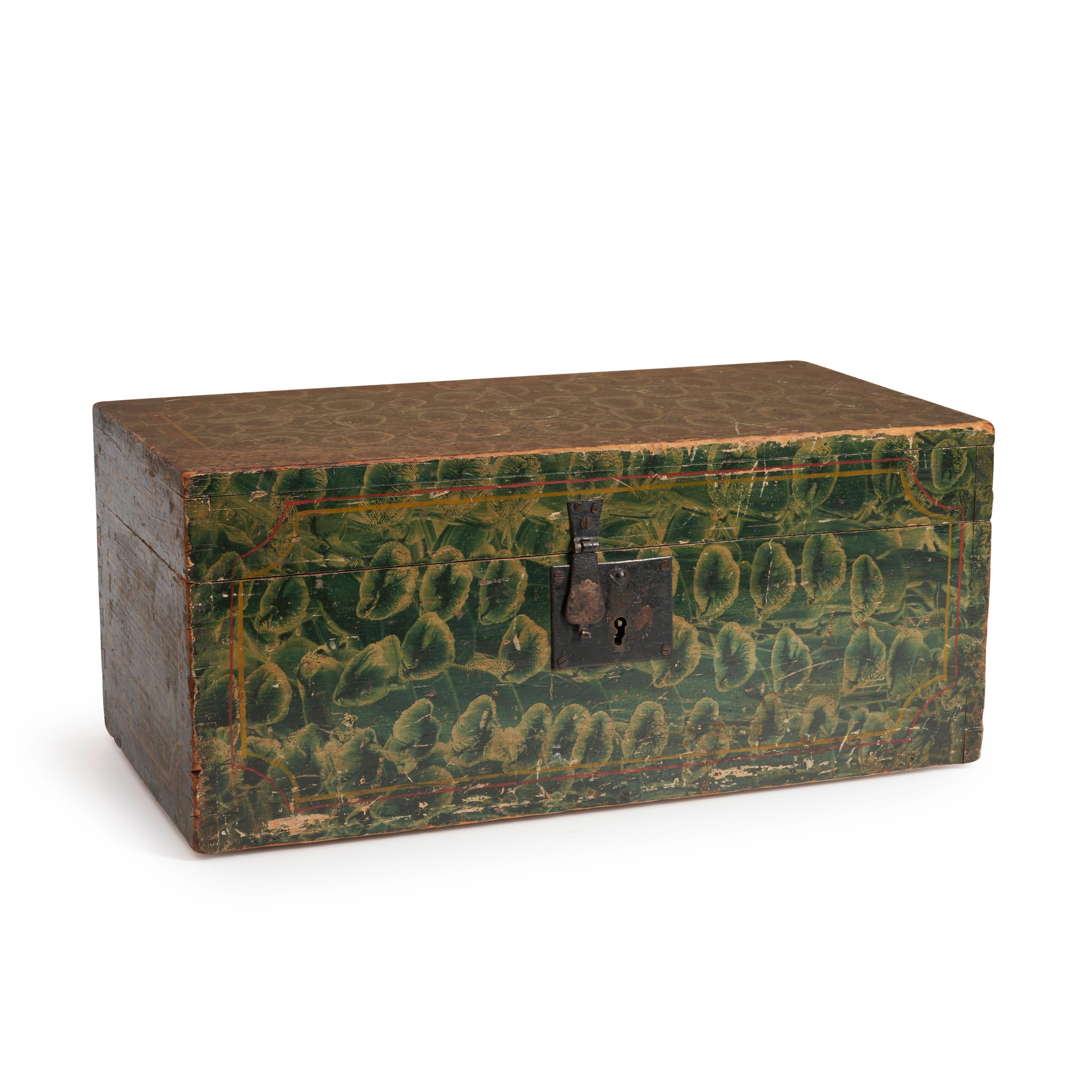 Bonhams Skinner : Putty-painted Pine Chest, America, 19th century.