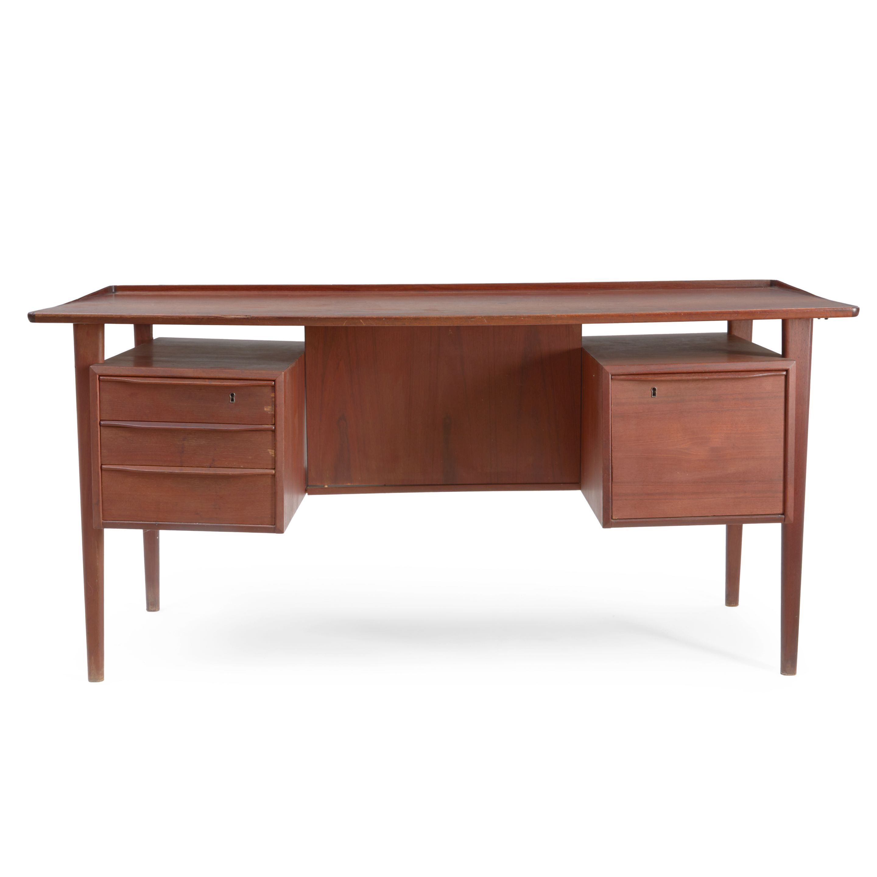 Bonhams Skinner : PETER LOVIG NIELSEN (1929-2007) TEAK DESK, Denmark, c ...