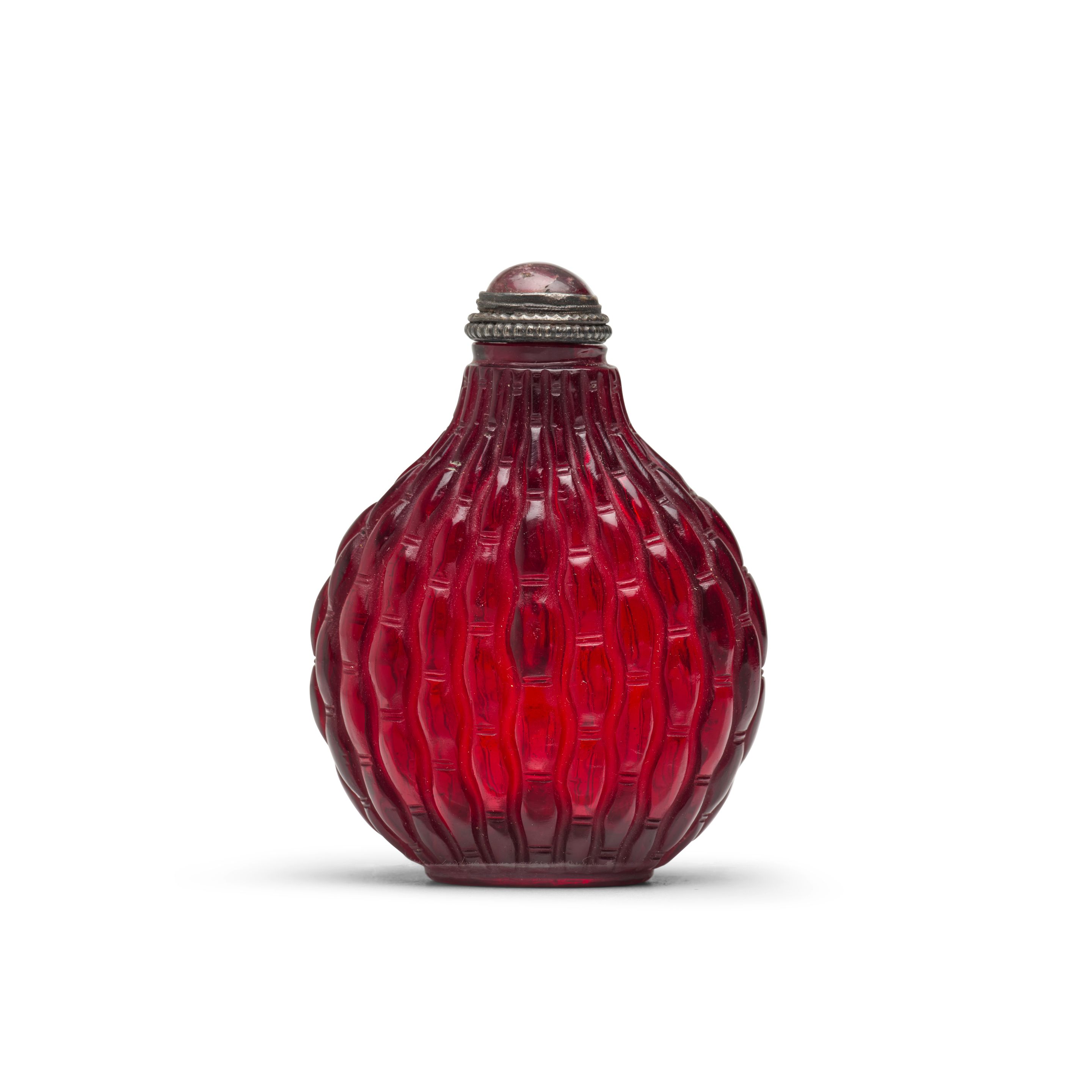 Bonhams : A TRANSPARENT DEEP-CHERRY-RED GLASS 'BASKET-WEAVE' SNUFF ...